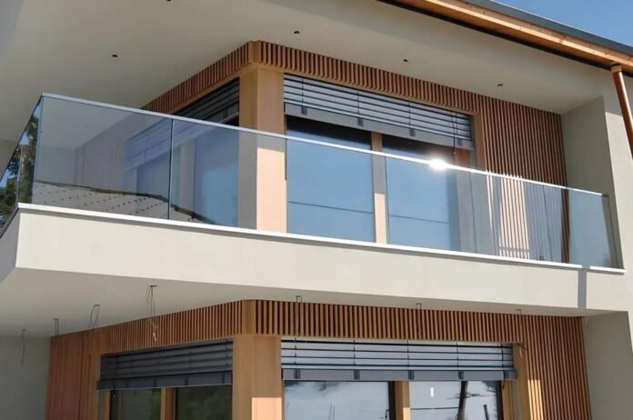 15 Stylish Modern Balcony Railing Design for House Front - Home Brightside