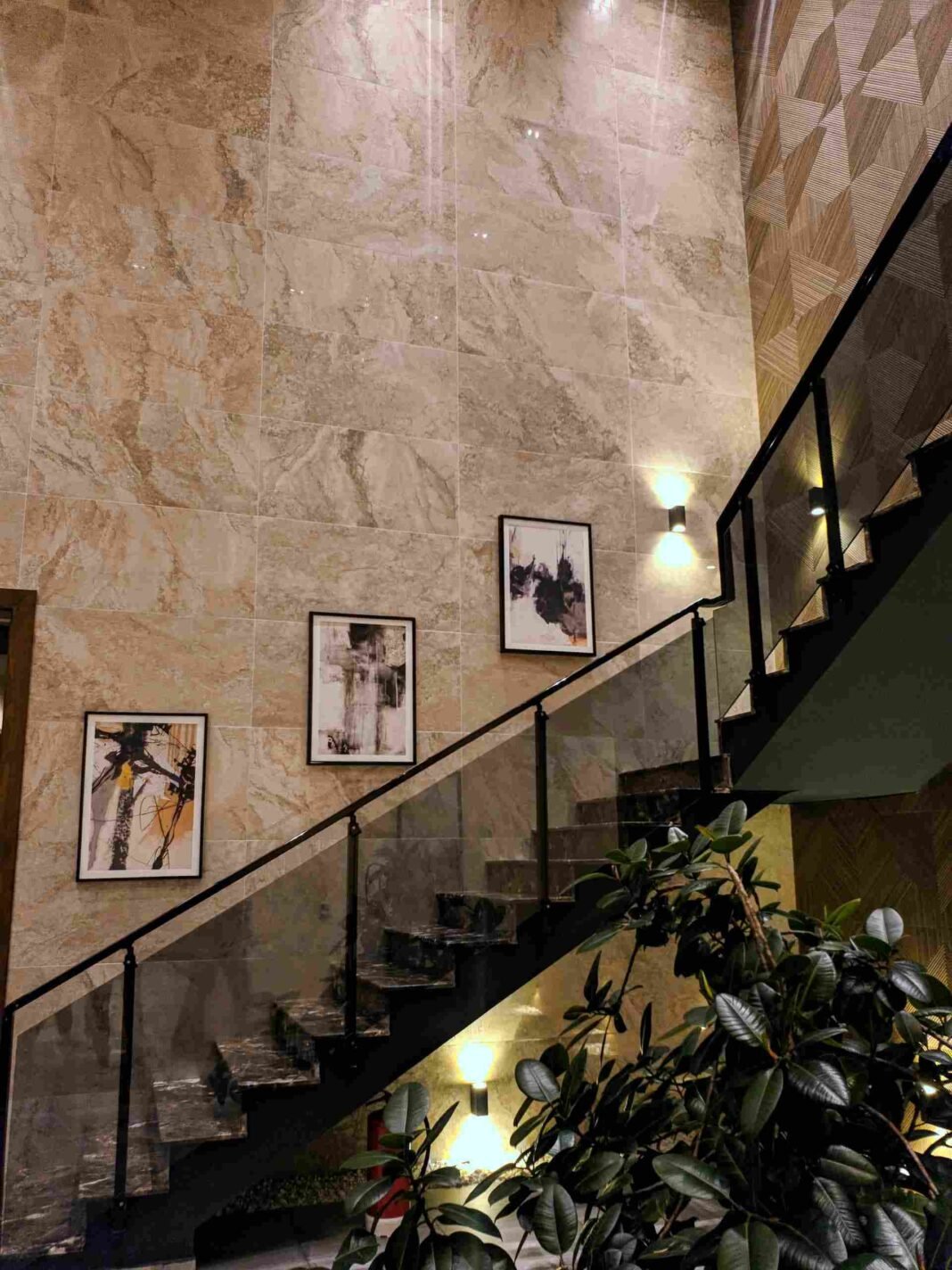 10 Staircase Wall Lighting Ideas - Home Brightside